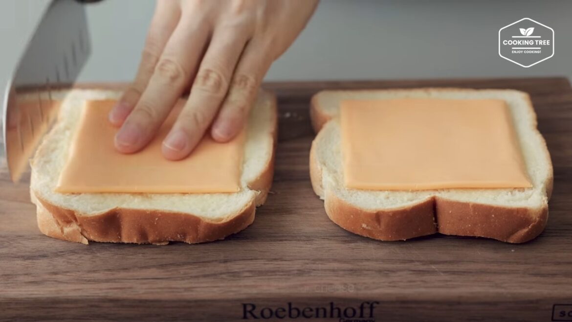 Crispy Cheddar Cheese Toast Recipe - Cooking Tree