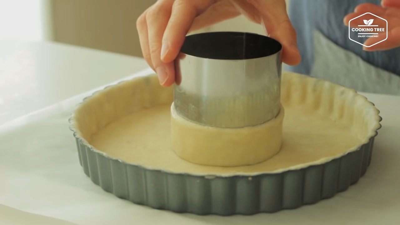 Green grape wreath tart Recipe