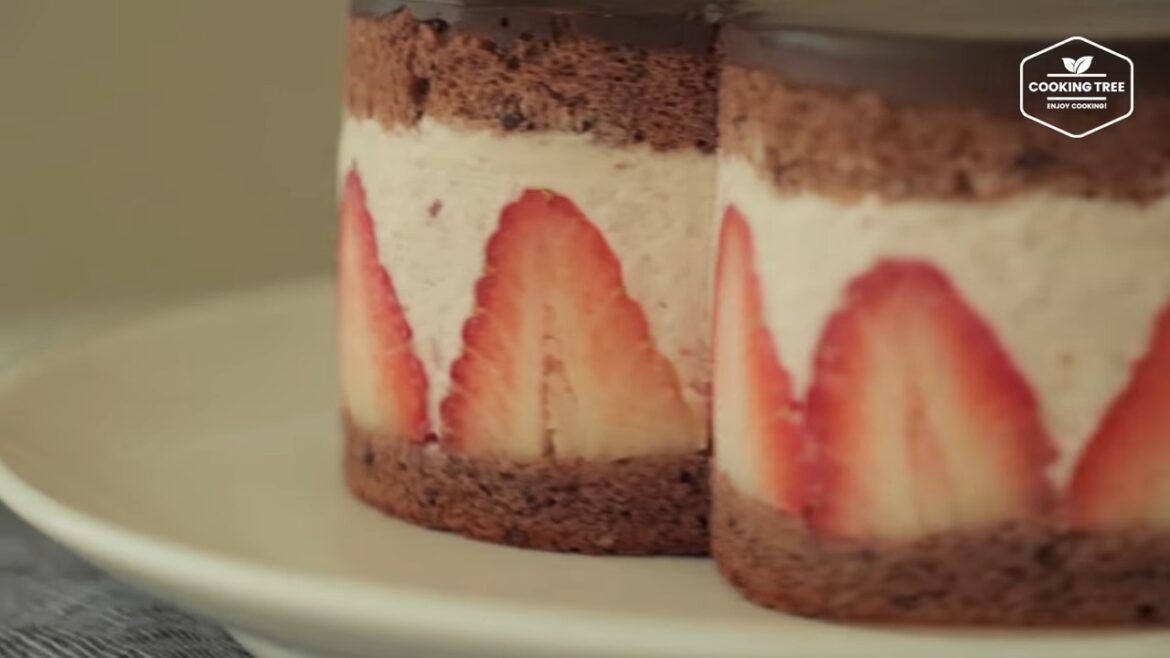Heart strawberry chocolate cake Recipe