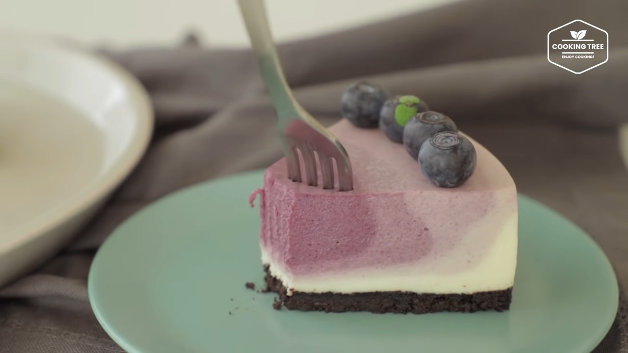 No-Bake Blueberry Ripple Cheesecake Recipe
