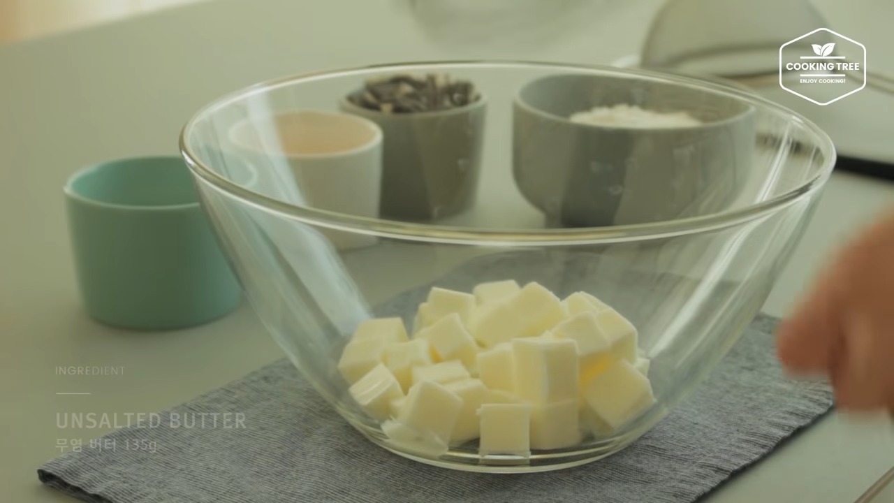 Oreo Matcha Pepero (Pocky) Cake Recipe