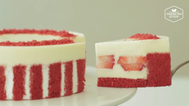 Red velvet strawberry cake Recipe