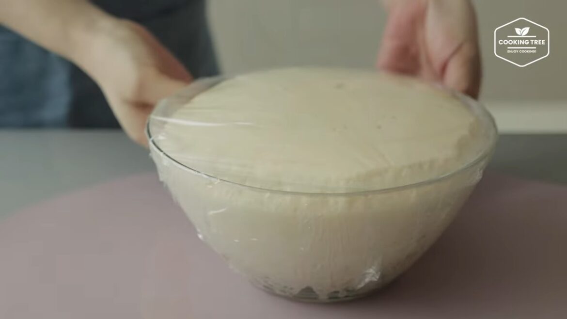 Soft and Fluffy Custard Cream Donuts Recipe - Cooking Tree