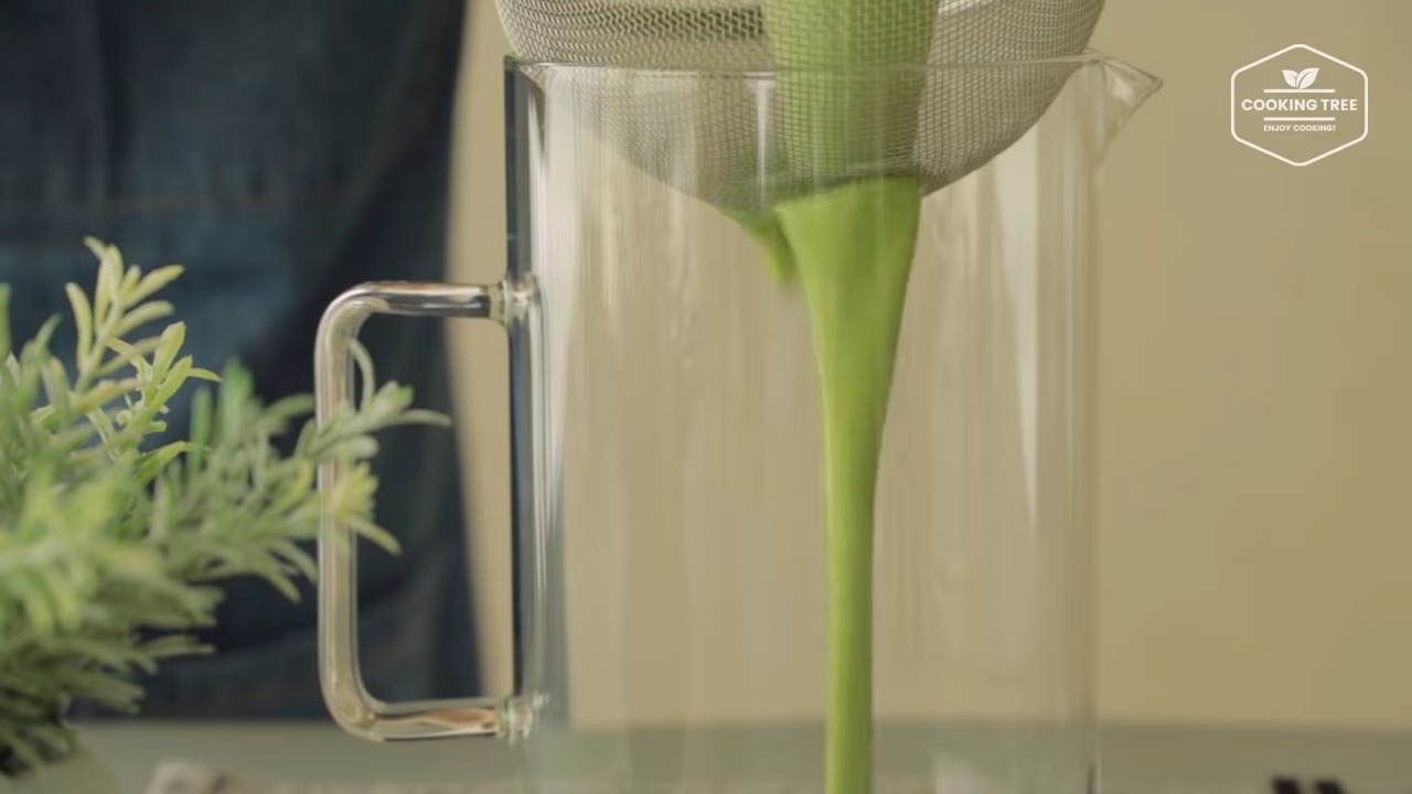 Matcha (Green tea) Crepe Cake Recipe