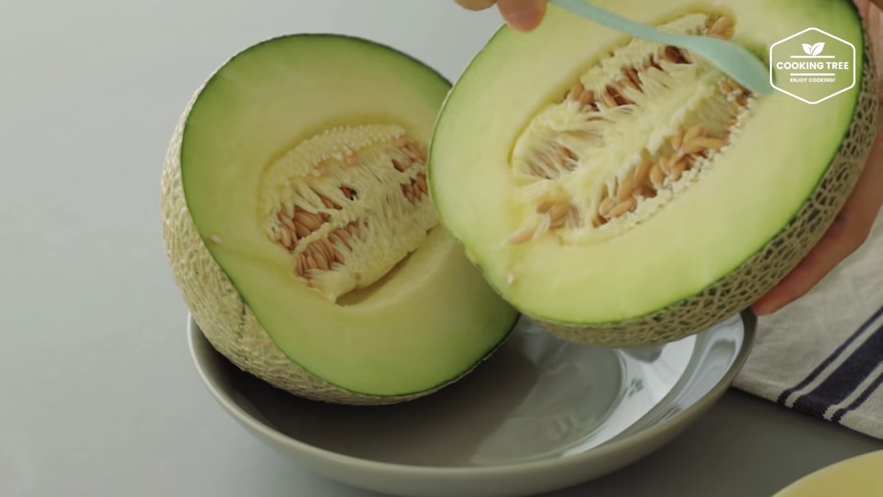 Melon Jelly Cake Recipe