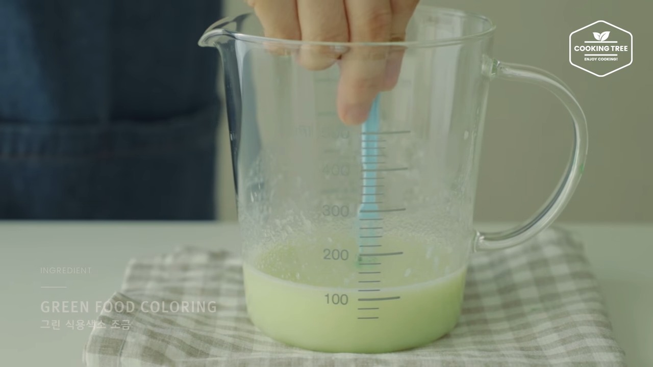 Melon mousse cake Recipe