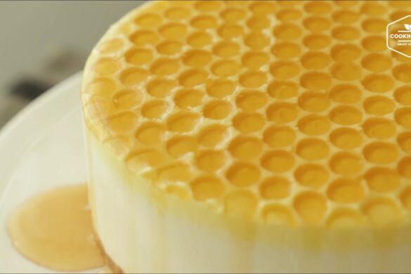 No-Bake Two-Tier Strawberry Cheesecake Recipe - Cooking Tree