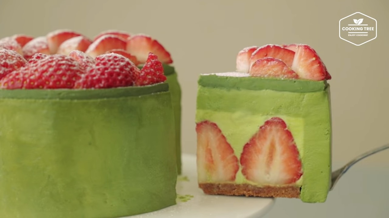 No-Bake Strawberry Green tea (Matcha) Cheesecake