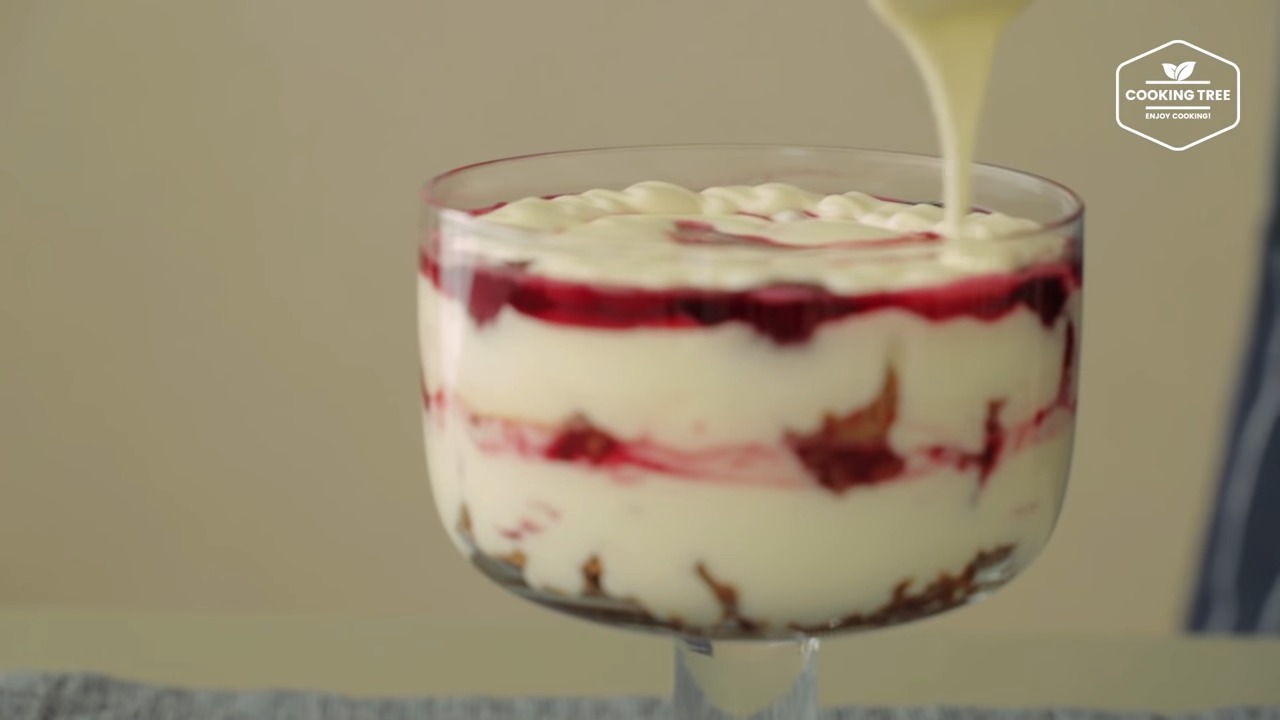 No-Bake & No-Gelatin Cherry Tiramisu Recipe