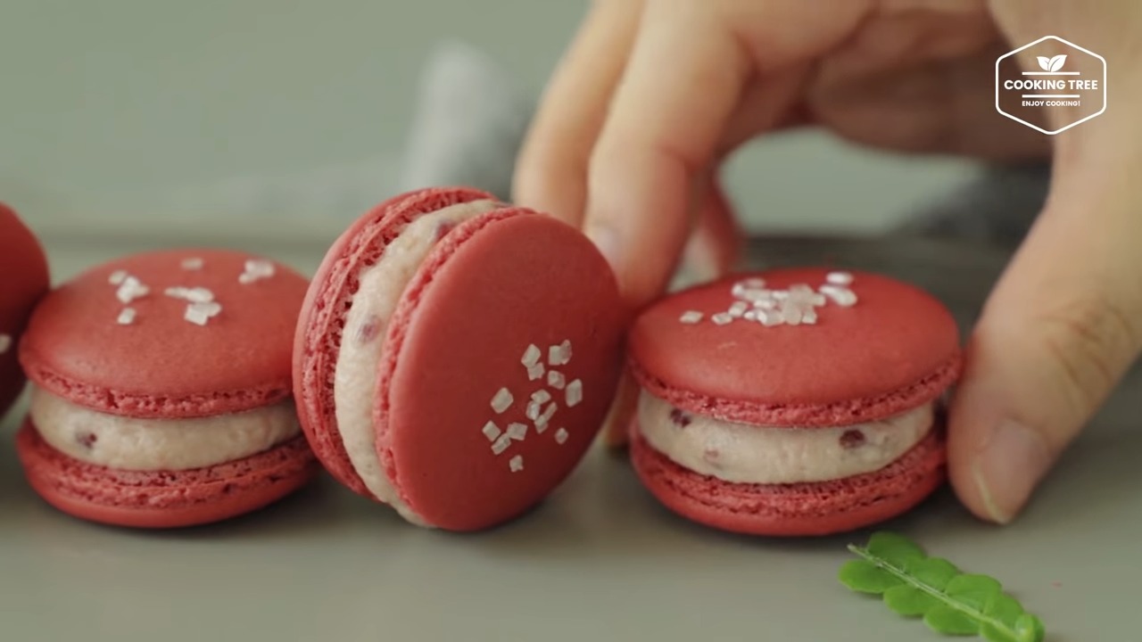 Raspberry Macaron Recipe