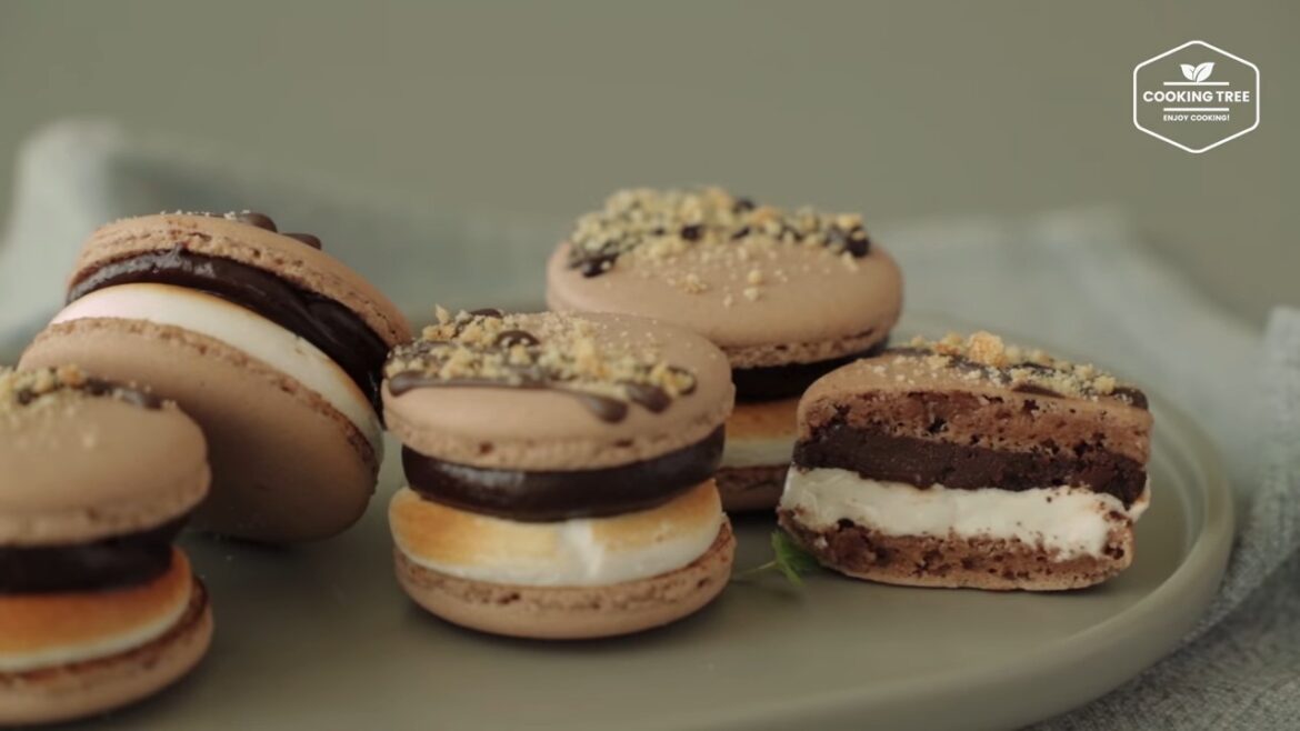 S'more Macaron Recipe (Chocolate Macaron)