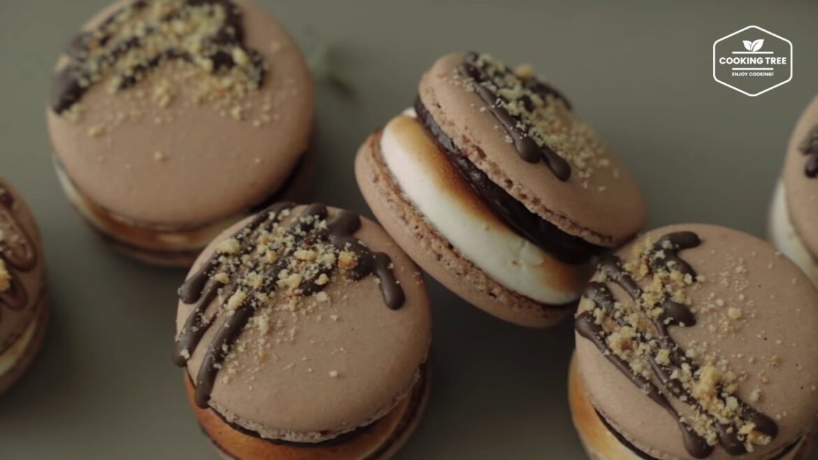 S'more Macaron Recipe (Chocolate Macaron)