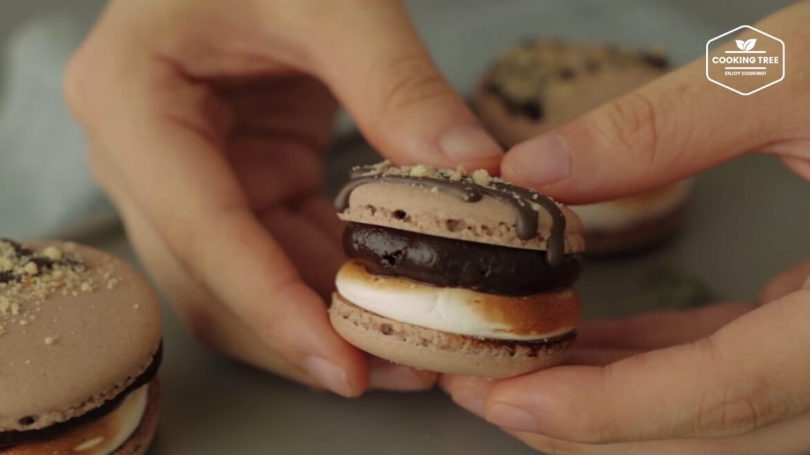 S'more Macaron Recipe (Chocolate Macaron)