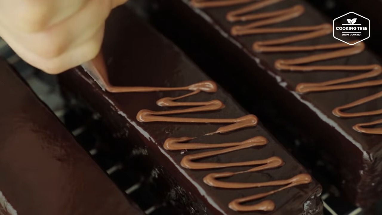 Chocolate Cake Bars Recipe