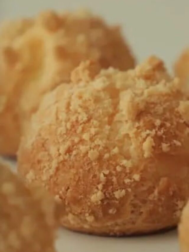 Crumble Cream puff (Choux) Recipe - Cooking Tree