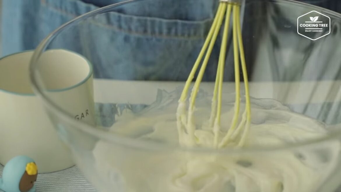 Double Chocolate Cream puff (Cookie Choux)
