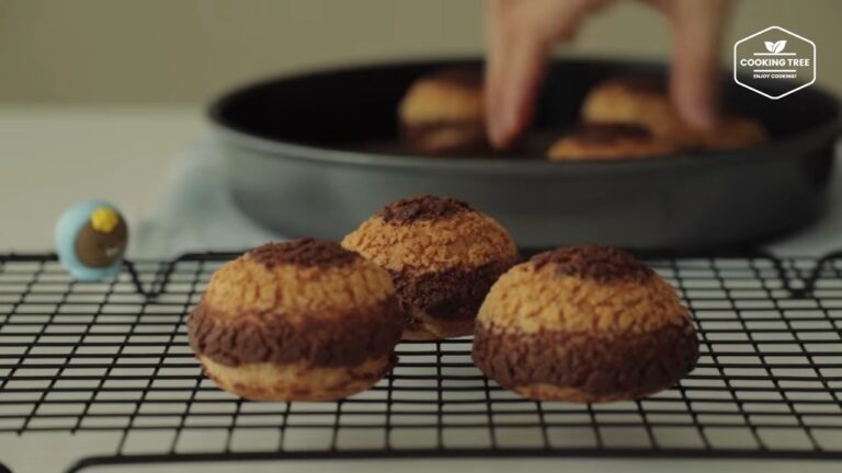 Double Chocolate Cream puff (Cookie Choux)