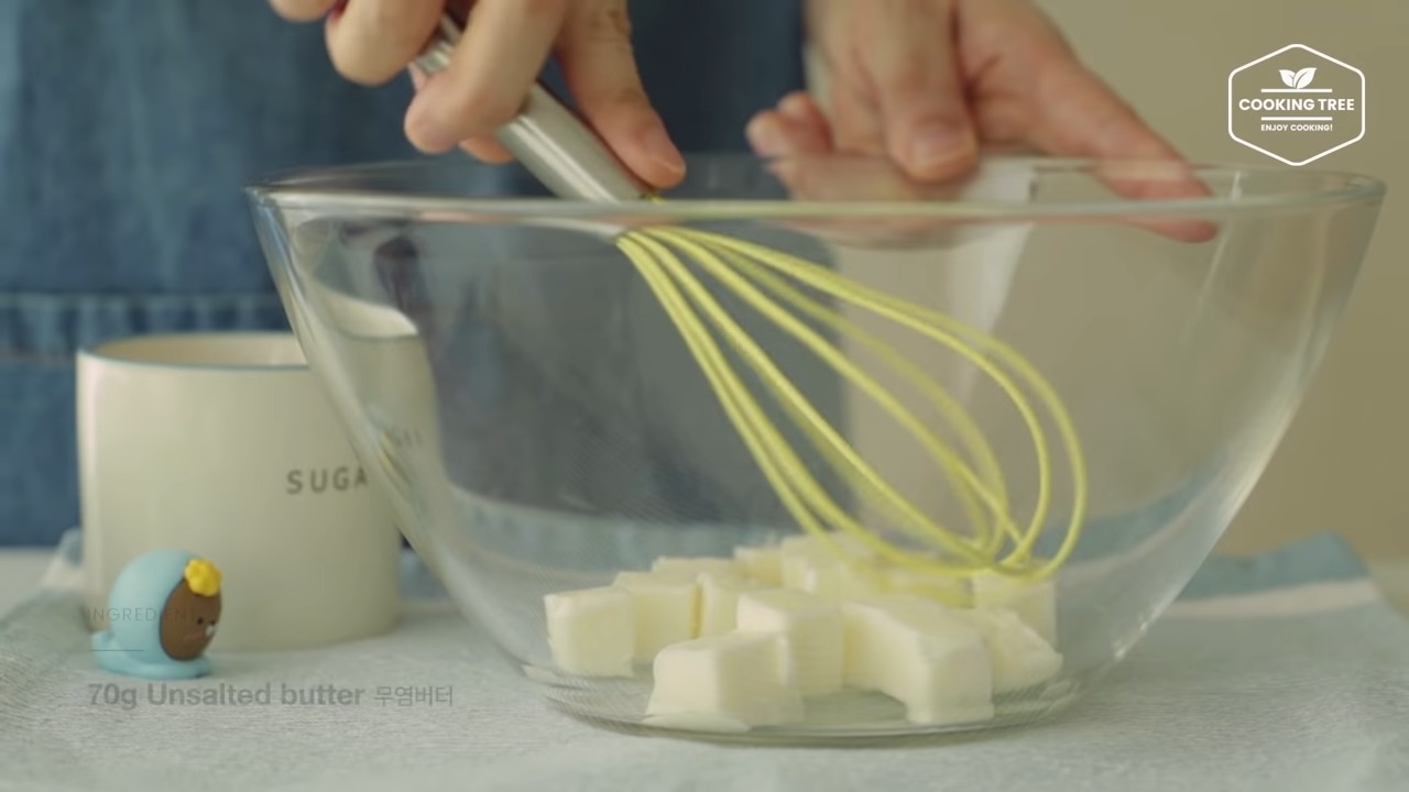 Double Chocolate Cream puff (Cookie Choux)