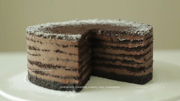 No-Gelatin & No-Bake Oreo Chocolate Mousse Cake