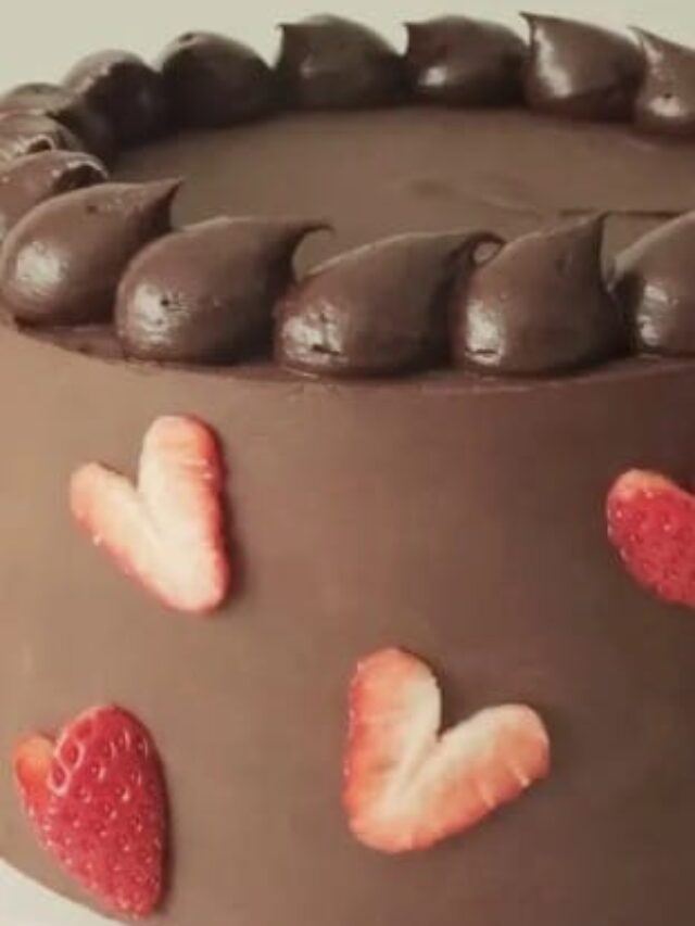 Strawberry Chocolate Ganache Cake Recipe - Cooking Tree