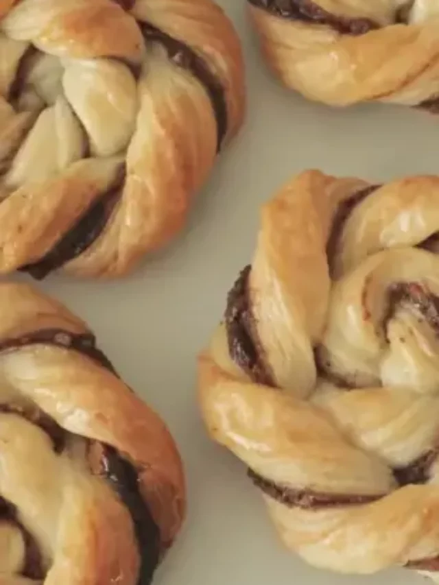 Nutella Puff Pastry Pie Recipe | Cooking Tree