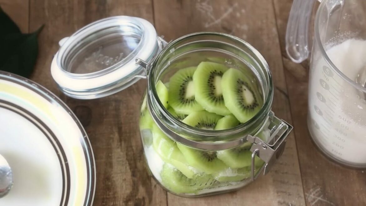 How to Make Grapefruit and kiwi Tea